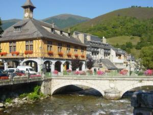 Arreau - Tourism & Holiday Guide