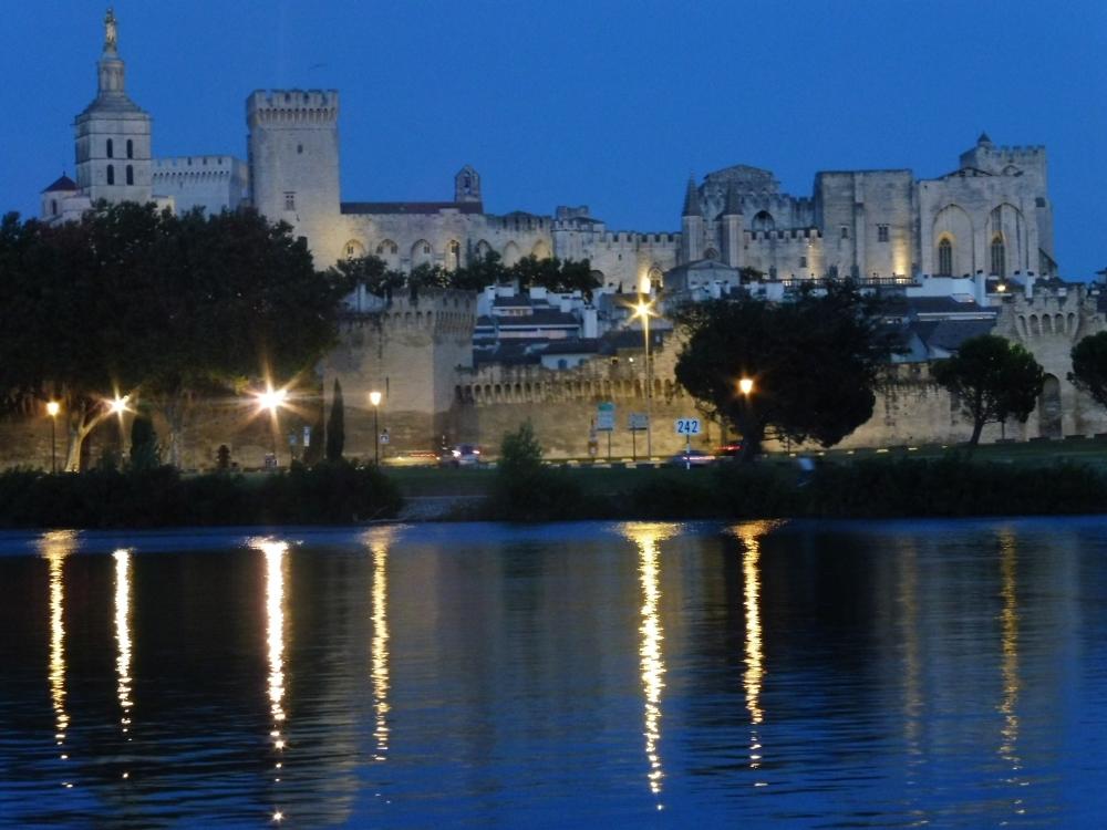 Photos - Avignon - Tourism & Holiday Guide