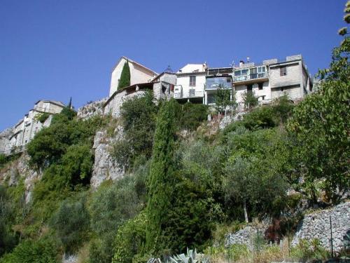 Bouyon - Tourism, Holidays & Weekends