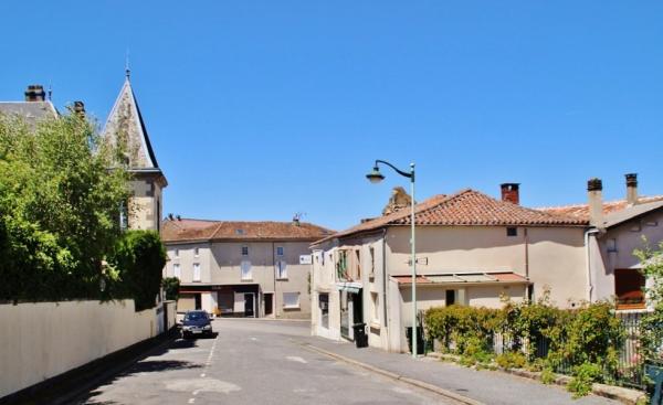 Châlus - Tourisme, Vacances & Week-end