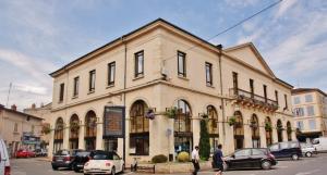 Charlieu - Guide Tourisme & Vacances