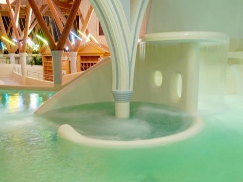 Établissement Thermal Caleden - Lieu de loisirs à Chaudes-Aigues