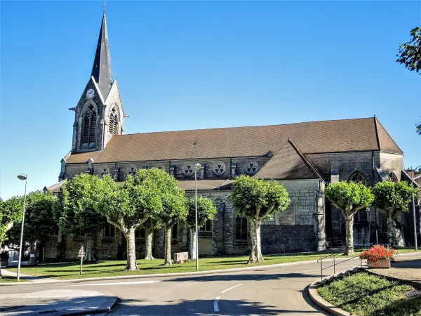 Foto's - Kerk Saint-Martin - Monument in Coligny