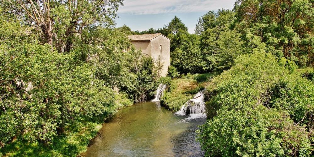 Photos - Collias - Tourisme, Vacances & Week-end