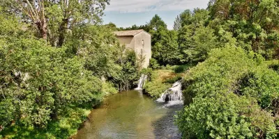 Collias - Tourisme, Vacances & Week-end