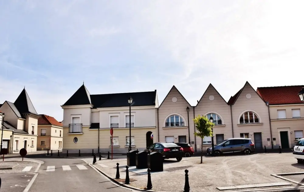 Photos - Courrières - Tourism, Holidays & Weekends