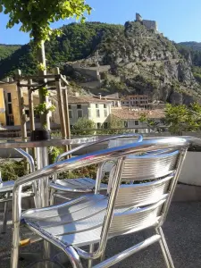 Entrevaux - Guide Tourisme & Vacances