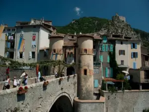 Entrevaux - Guide Tourisme & Vacances
