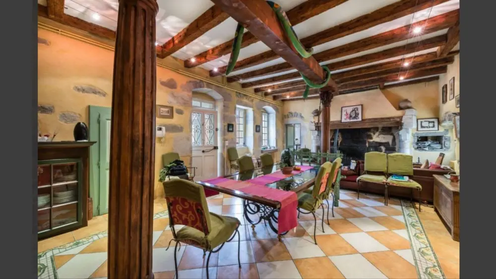 Photos - Château de Grilly - Monument à Grilly