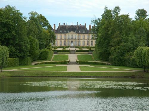 Castle of La Motte-Tilly - Monument in La Motte-Tilly