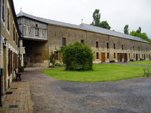 Launois-sur-Vence - Tourisme, Vacances & Week-end