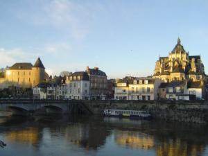 Mayenne - Tourism & Holiday Guide