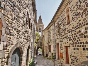 Mirabel - Tourism & Holiday Guide