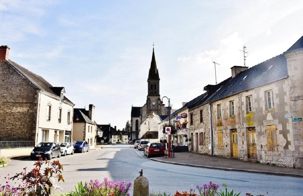 Photos - Mohon - Tourism, Holidays & Weekends