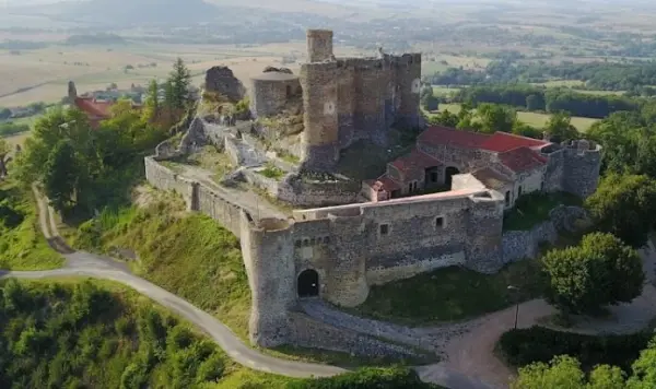 Château de Montmorin - Monument à Montmorin