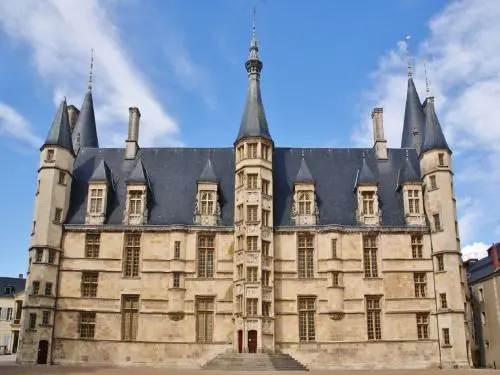 Photos - Nevers - Guide Tourisme & Vacances