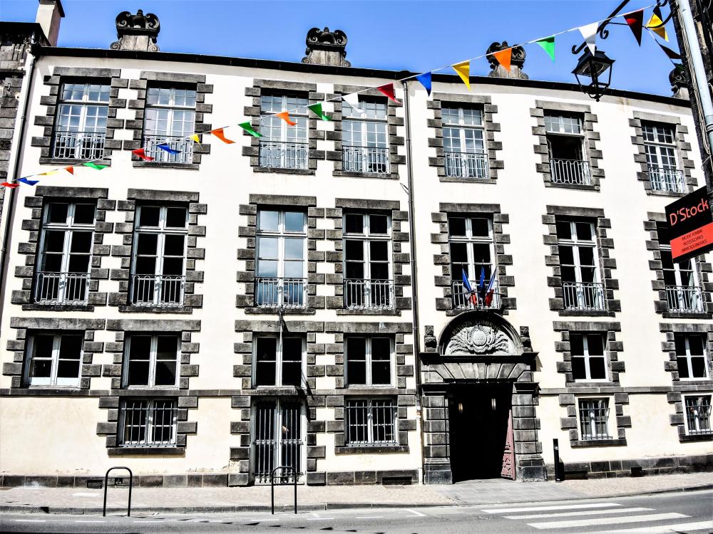 Photos - Riom - Guide Tourisme & Vacances