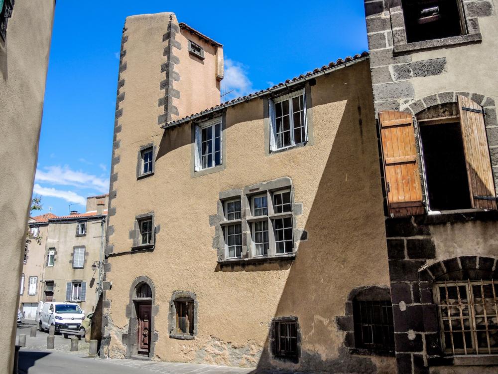 Photos - Riom - Guide Tourisme & Vacances