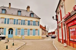 Rue - Tourism & Holiday Guide