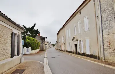 Saint-Just-Luzac - Tourisme, Vacances & Week-end