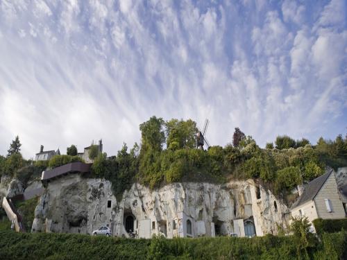 Turquant - Tourism, Holidays & Weekends