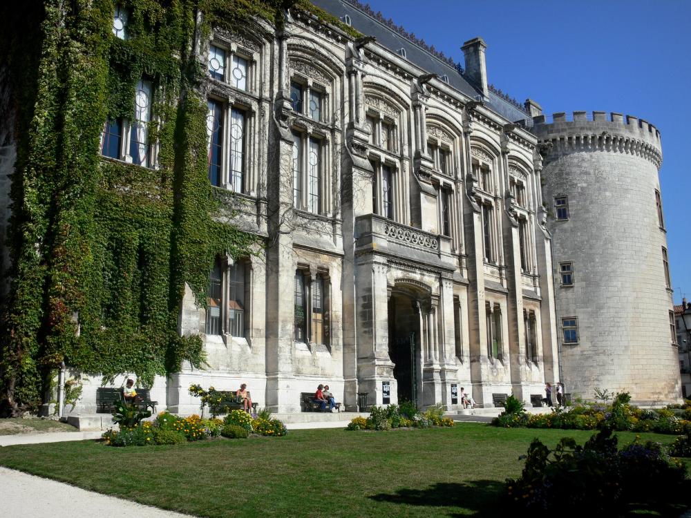 Photos - Angoulême - Guide Tourisme & Vacances