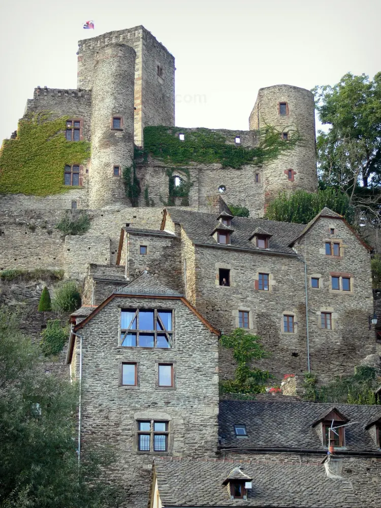Photos - Belcastel - Guide Tourisme & Vacances