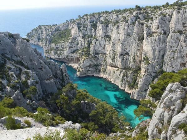 Calanques National Park - Tourism & Holiday Guide