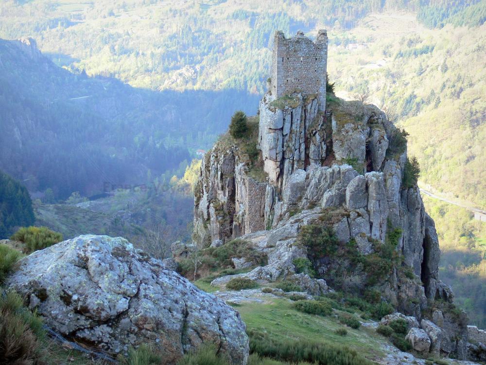Foto - Il castello di Rochebonne - Guida Turismo e Vacanze