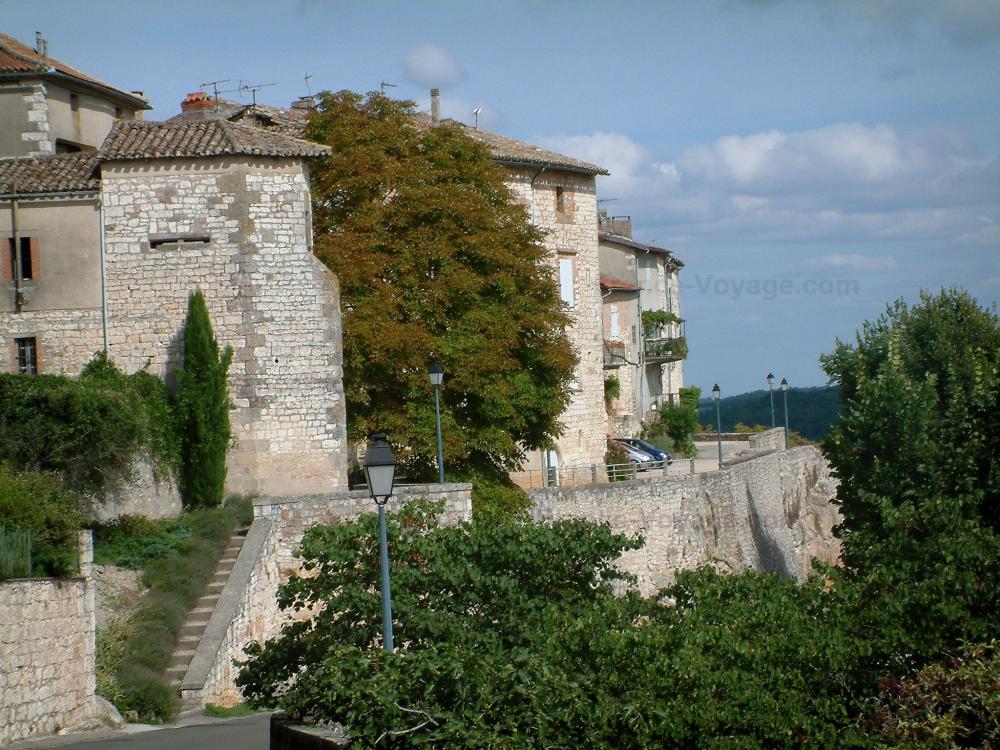 Photos - Castelnau-de-Montmiral - 15 images de qualité en haute définition