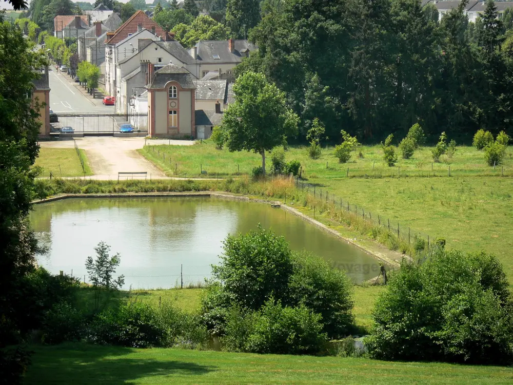 Photos - Le château de Craon - Guide Tourisme & Vacances