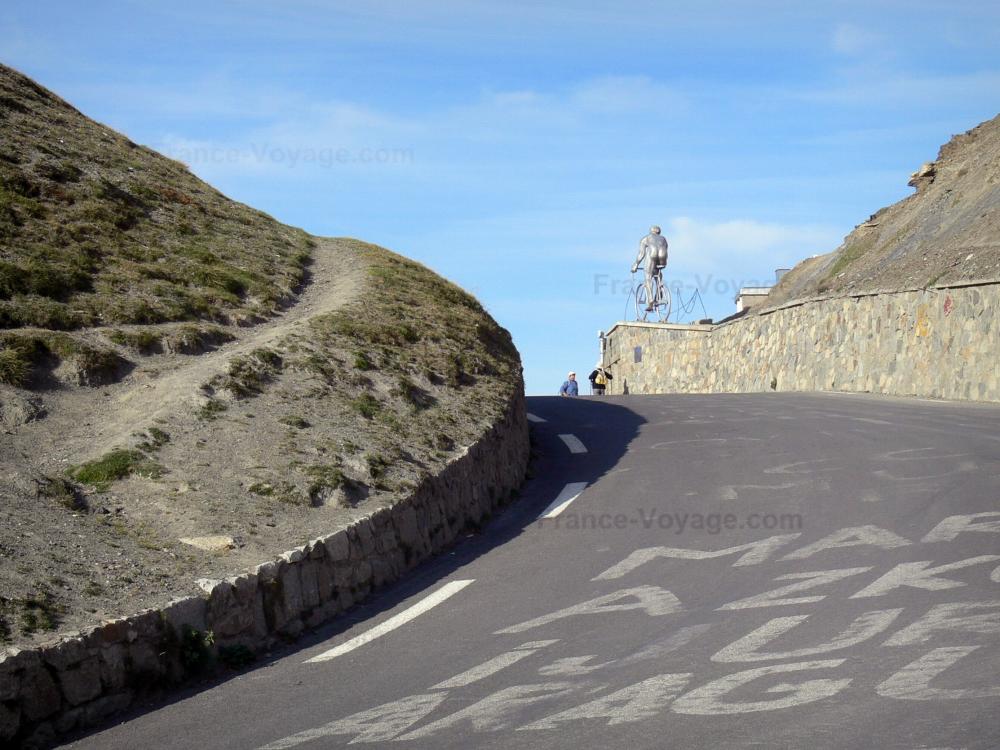 Photos - Col du Tourmalet pass - 7 quality high-definition images