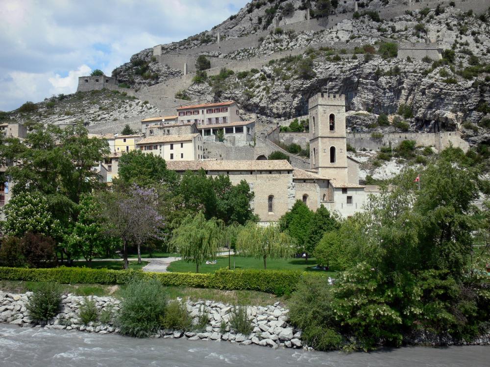 Photos - Entrevaux - Guide Tourisme & Vacances