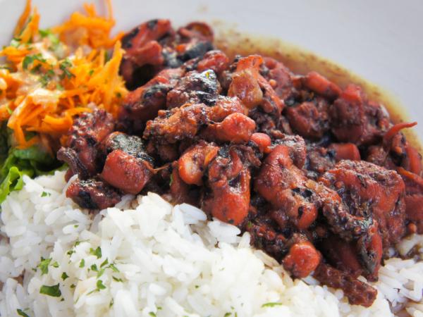 La fricassée de lambi - Guide Gastronomie & Vacances