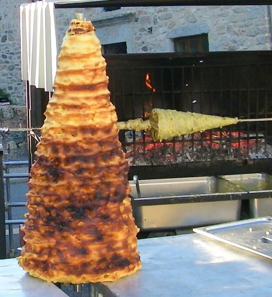 Le gâteau à la broche - Guide Gastronomie & Vacances