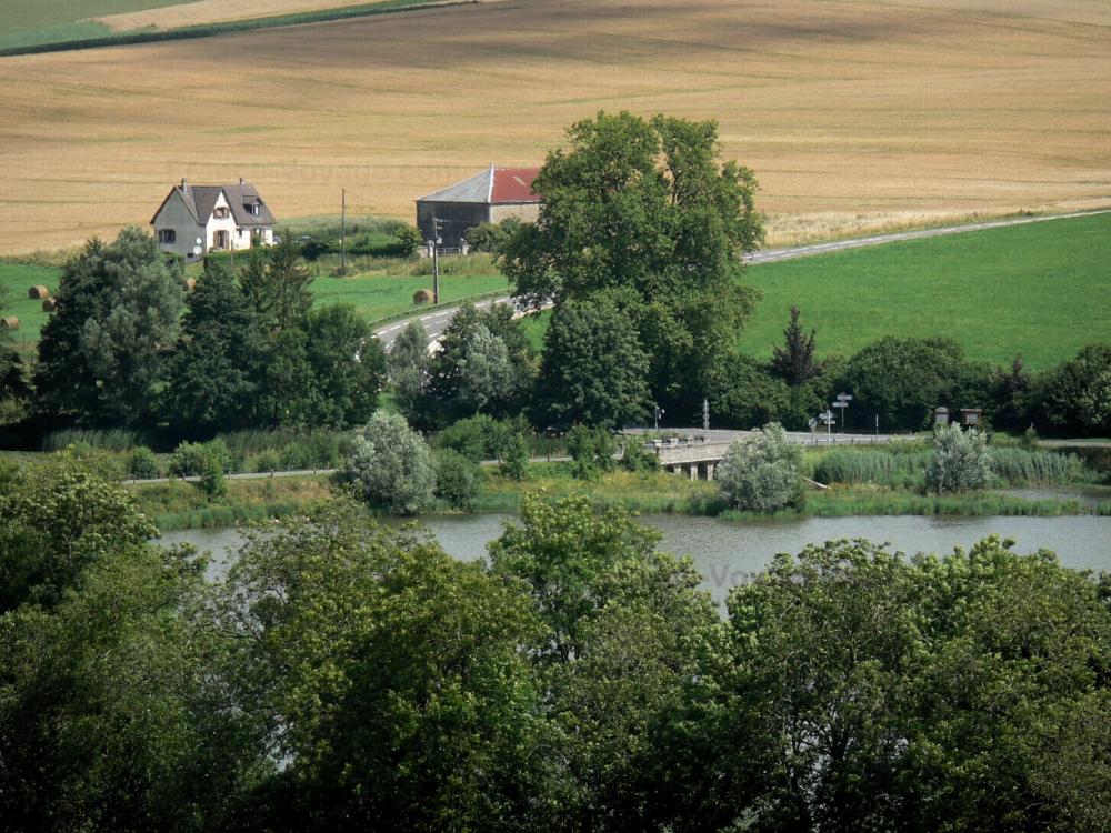 Photos - Le lac de Bairon - Guide Tourisme & Vacances