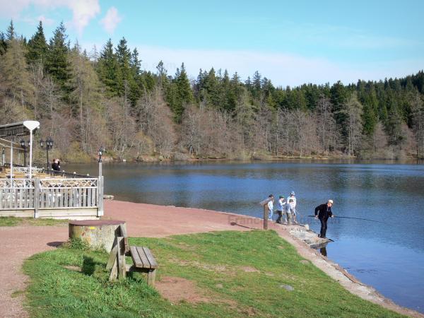 Le lac du Bouchet - Guide Tourisme & Vacances