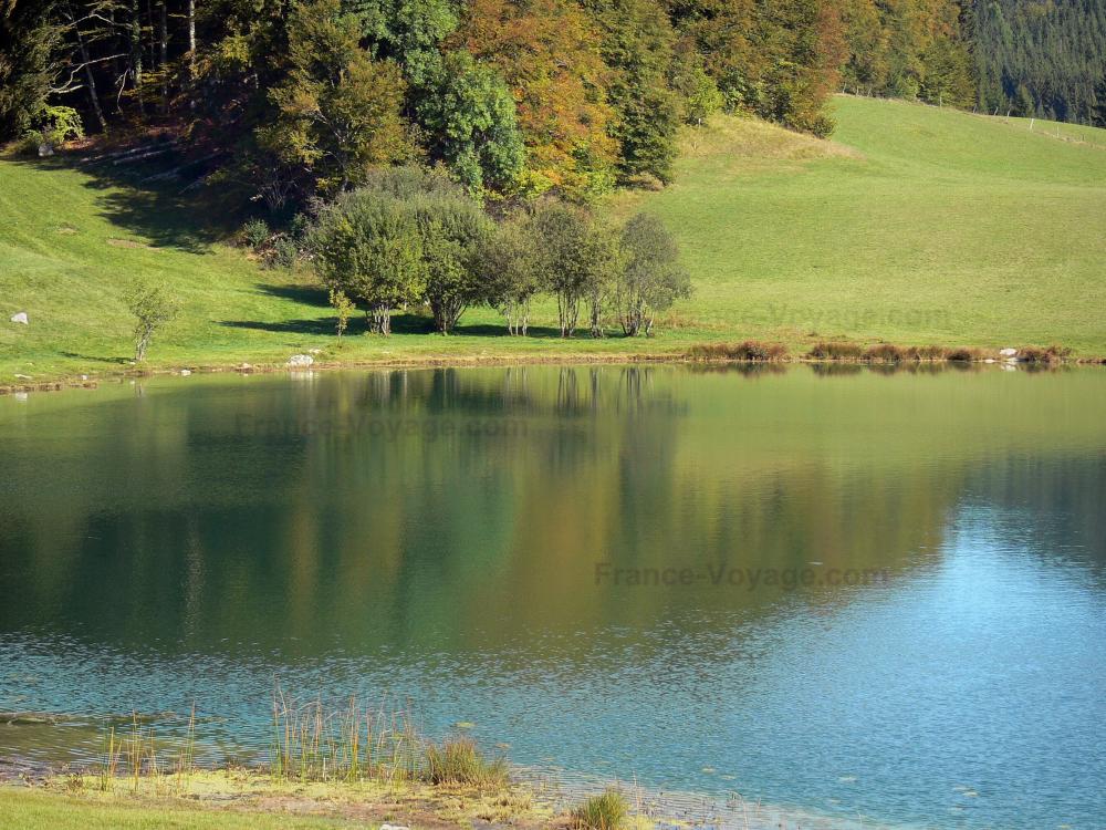Photos - Le lac Genin - Guide Tourisme & Vacances