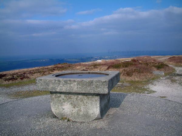 Le Ménez Hom - Guide Tourisme & Vacances