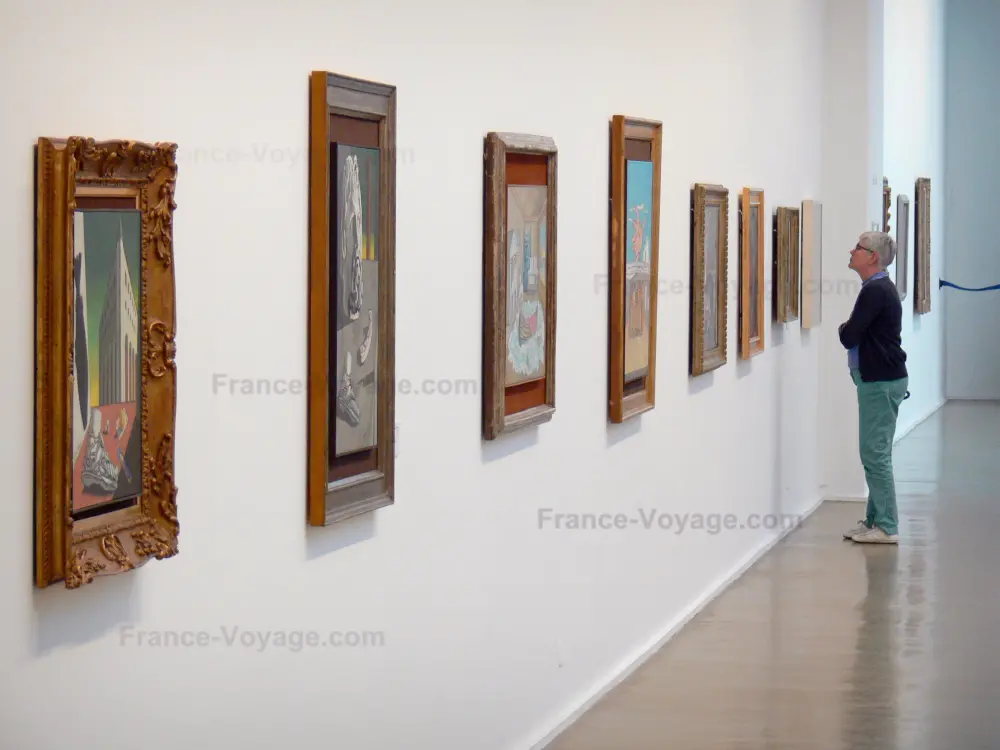 Photos - The National Museum of Modern Art in Paris - Tourism & Holiday ...