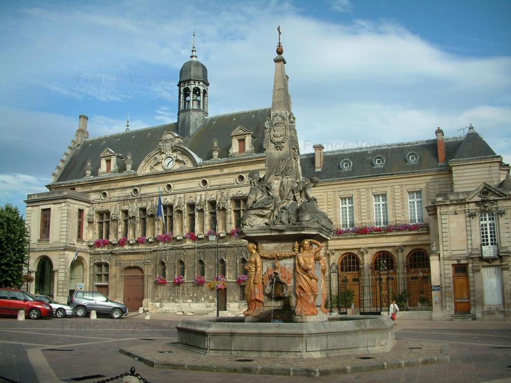 Photos - Noyon - Guide Tourisme & Vacances