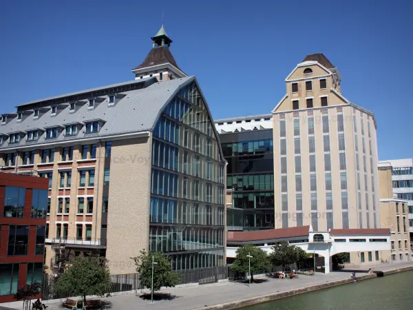 Pantin - Tourism & Holiday Guide