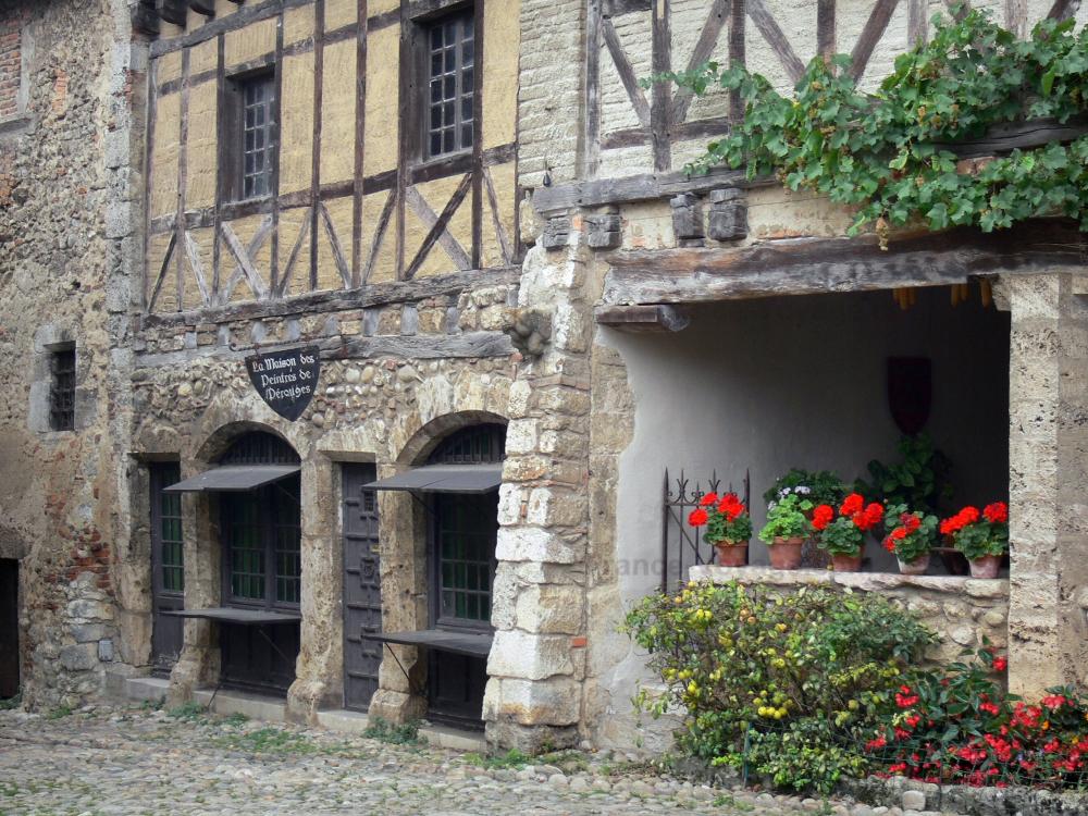 Photos - Pérouges - Guide Tourisme & Vacances