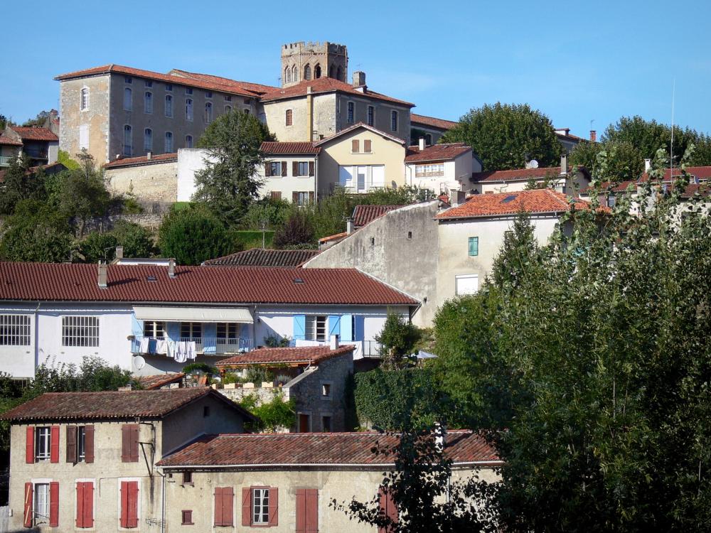 Photos - Saint-Lizier - Guide Tourisme & Vacances