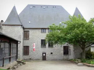 Ussel - Guide Tourisme & Vacances