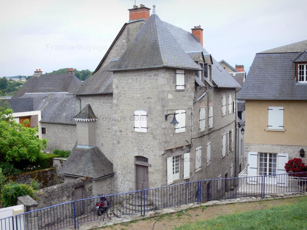 Photos - Ussel - 15 images de qualité en haute définition