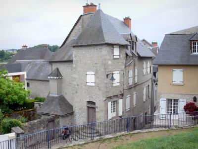 Ussel - Guide Tourisme & Vacances