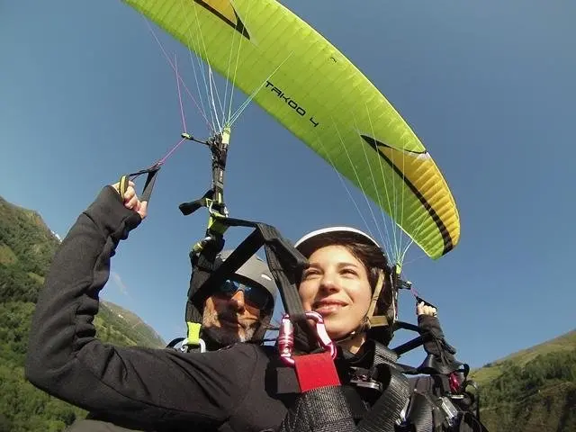 Photos - Maiden flight in a two-seat paraglider - Leisure activity in ...