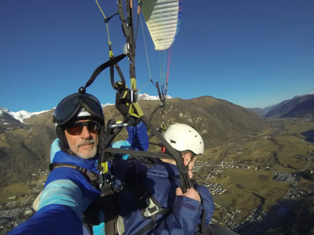 Photos - Maiden flight in a two-seat paraglider - Leisure activity in ...