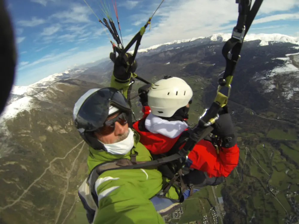Photos - Maiden flight in a two-seat paraglider - Leisure activity in ...